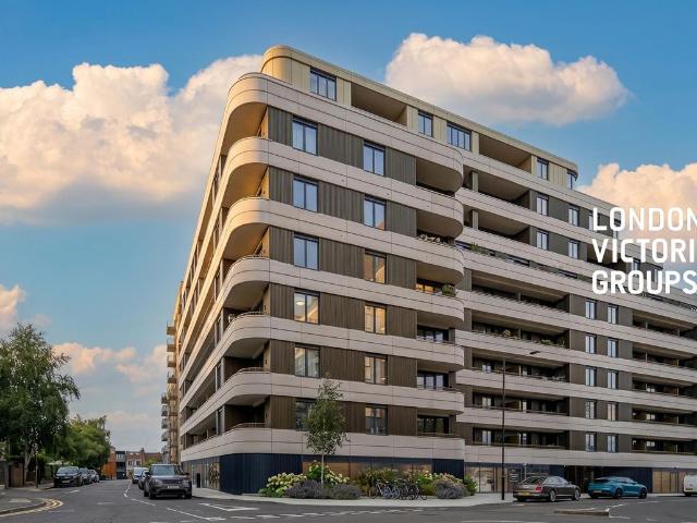 Waterview Apartments, William Morris Way, London SW6, 1 bed flat to rent, £3,250 pcm | PrimeLocation