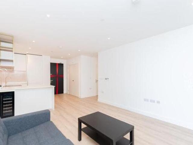 Waterview House, Quay Walk, 1 Bedroom Apartment