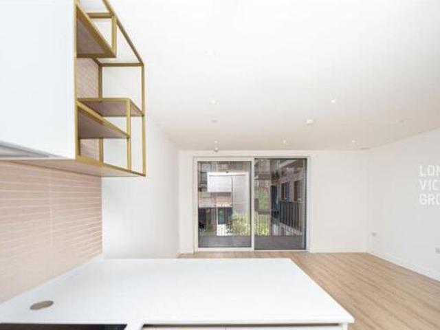 Waterview House, Quay Walk, 1 Bedroom Apartment