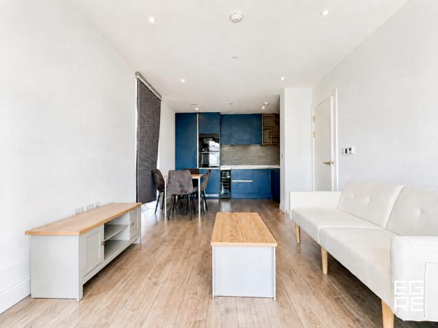 Waterview House, Wembley HA0 2 bed flat to rent £2,550 pcm £588 pw