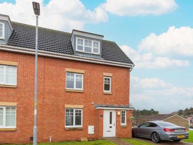 Waterway Terrace, Glasgow, 3 Bedroom Semi detached