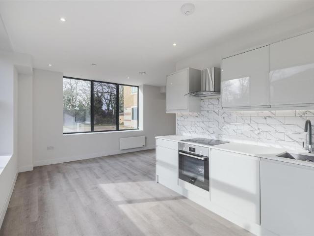 Waterwood House, 4 Frayswater Place, Uxbridge UB8, 1 bed flat to rent, £1,300 pcm | PrimeLocation