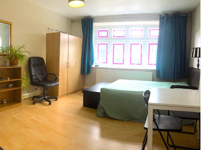 Watford Road, Harrow HA1, Studio to rent, £1,200 pcm | PrimeLocation