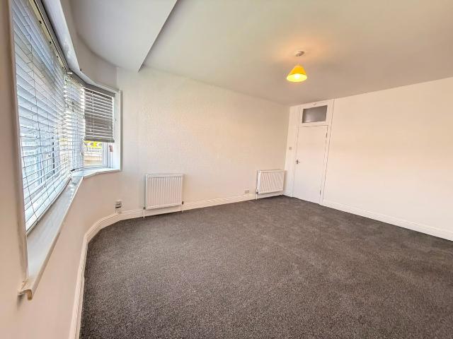 Watford Way, Hendon, London NW7, 2 bed flat to rent, £1,700 pcm | PrimeLocation