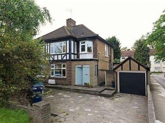 Watford Way, Hendon, London NW4, 1 bed penthouse to rent, £1,450 pcm | PrimeLocation