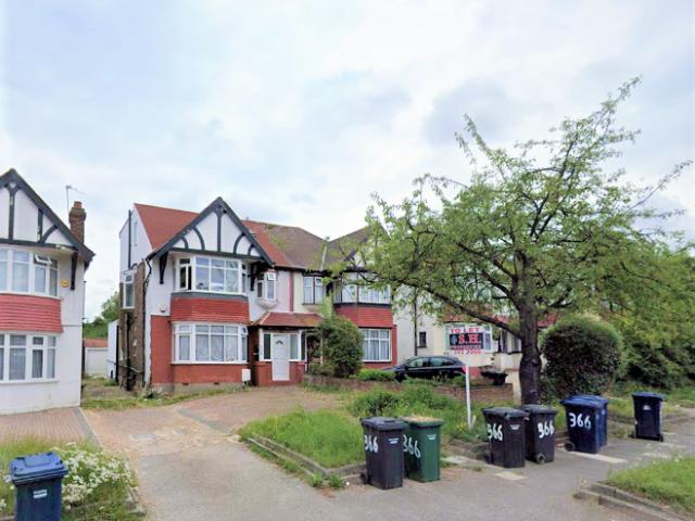Watford Way, Hendon, NW4 4XA 10 bed semi detached house to rent £8,500 pcm £1,962 pw