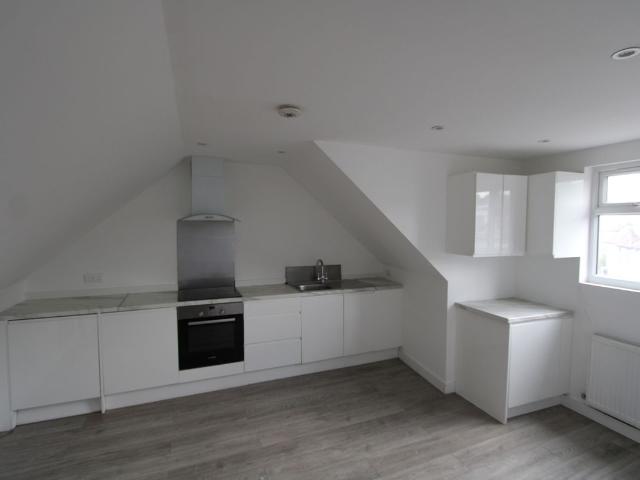 Watford Way, London NW4, Studio to rent, £1,350 pcm | PrimeLocation