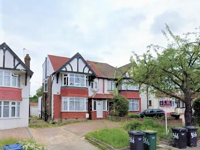 Watford Way, London, NW4 4XA, United Kingdom | 10 bed duplex for rent #167822817 | Rentberry