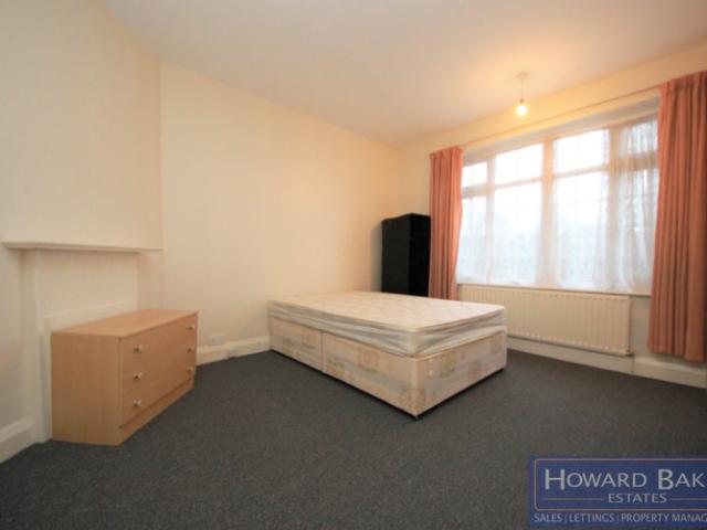 Watford Way, NW4