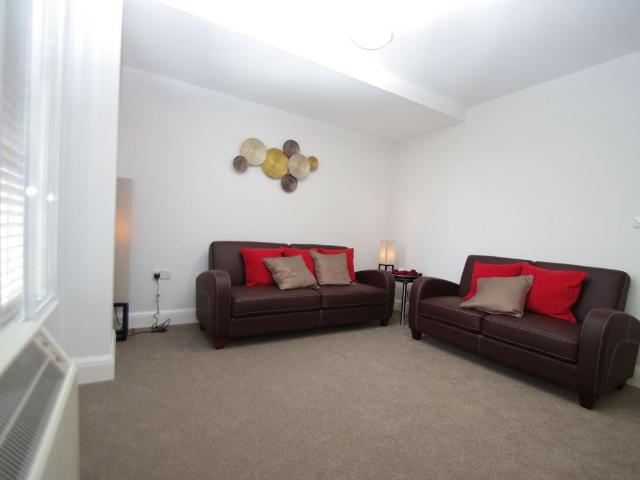 Watford WD17, 2 bed flat to rent, £1,600 pcm | PrimeLocation