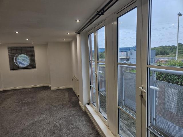 Watkin Road, Leicester LE2, 2 bed flat to rent, £1,200 pcm | PrimeLocation