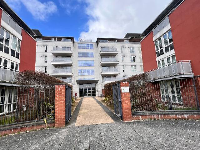 Watkin Road, Leicester LE2, 3 bed flat to rent, £1,495 pcm | PrimeLocation