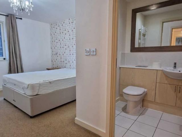 Watkiss Way, Grangetown 2 bed apartment to rent £1,225 pcm £283 pw
