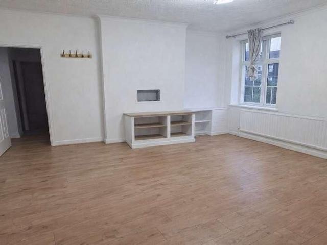 Watling Avenue, Edgware, HA8