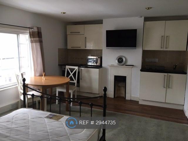 Watling Street East, Towcester NN12, 1 bed flat to rent, £800 pcm | PrimeLocation