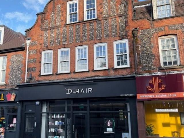 Watling Street, Radlett WD7, 1 bed flat to rent, £1,200 pcm | PrimeLocation