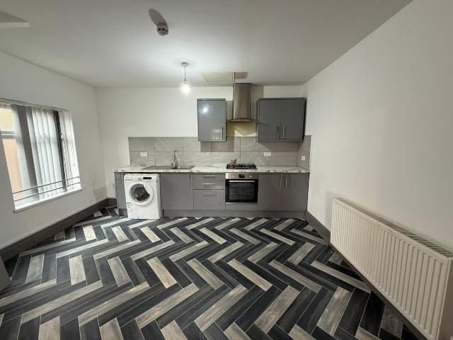 Watling Street Road, Preston, Lancashire PR2, 2 bed flat to rent, £775 pcm | PrimeLocation