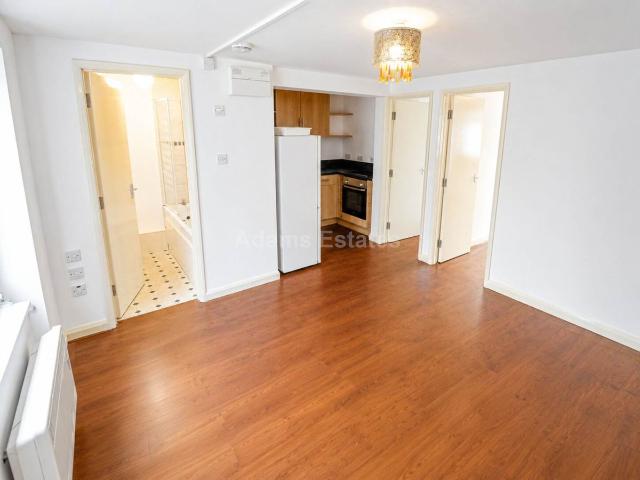 Watlington Street, Reading RG1, 2 bed flat to rent, £1,200 pcm | PrimeLocation