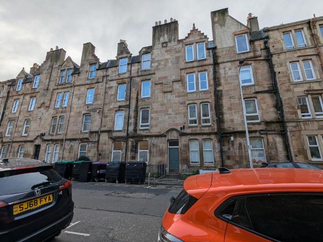 Watson Crescent, Edinburgh EH11 2 bed flat to rent £1,275 pcm £294 pw