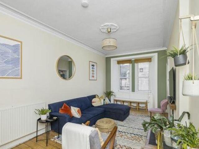 / Watson Crescent, Polwarth, 1 Bedroom Flat