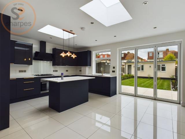 Watson Avenue, Sutton, Surrey SM3, 5 bed property to rent, £3,350 pcm | PrimeLocation