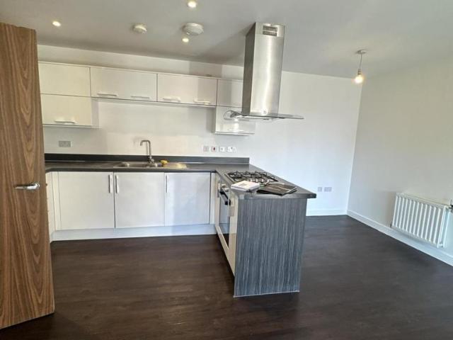 Watson Heights, Chelmsford, Essex. 2 bed flat to rent £1,800 pcm £415 pw