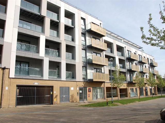 Watson Heights CM1, 2 bed flat to rent, £1,600 pcm | PrimeLocation