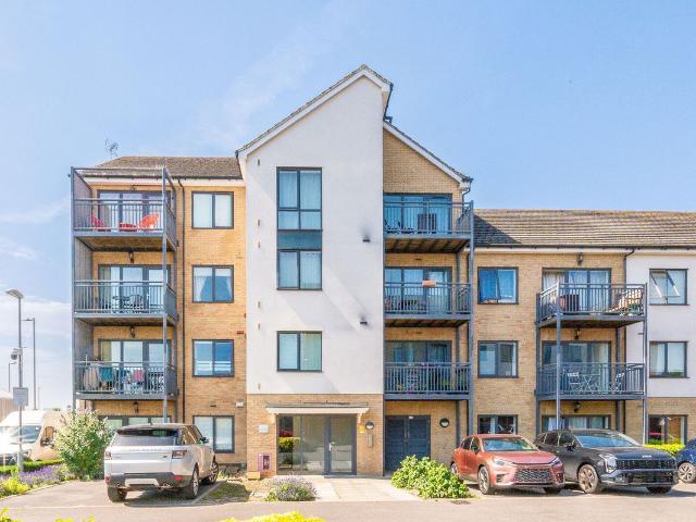 Watson Place, South Norwood, London SE25, 2 bed flat to rent, £2,000 pcm | PrimeLocation