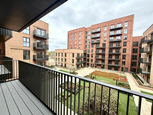 Watsonia Court, Barnet NW9 2 bed house to rent £2,300 pcm £531 pw