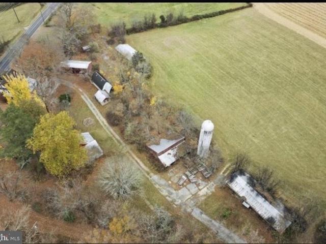 Watsons Mill Rd, Elmer, Farm House For