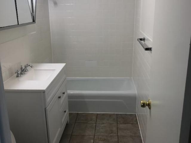 Waukegan large 1 Bedroom
