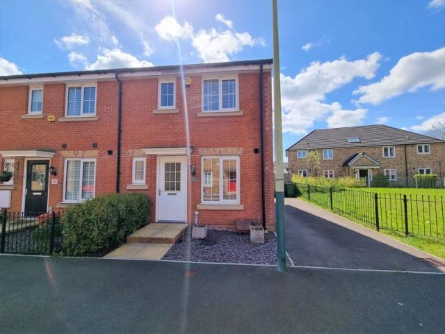 Waun Draw, Caerphilly CF83, 3 bed terraced house to rent, £1,250 pcm | PrimeLocation
