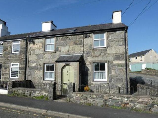 Waunfawr, Caernarfon, 3 Bedroom End