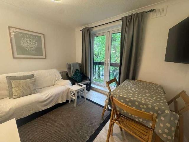Wavel Place, London, SE26