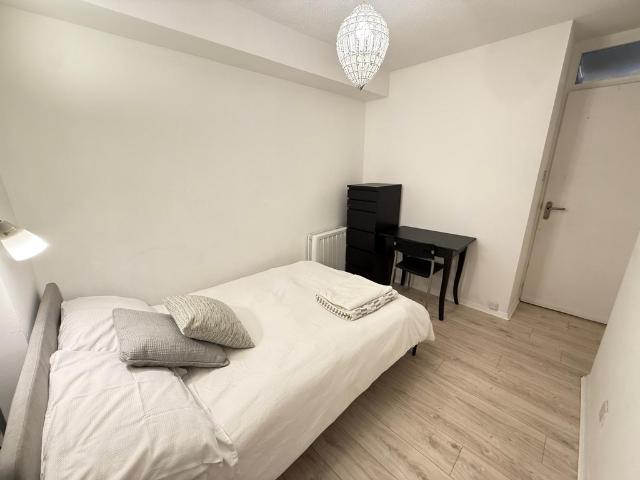 Wavel Place, London. SE26 6SF. 2 bed flat to rent £2,300 pcm £531 pw