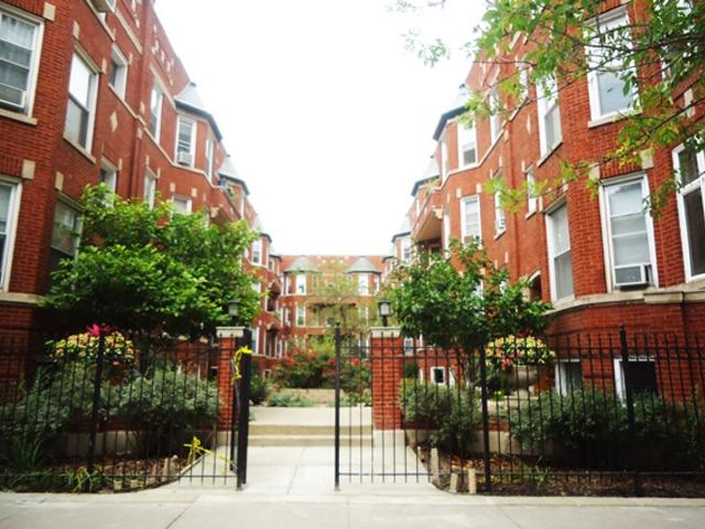 Waveland Park Court 1 Bedroom Apartment for Rent at 714 W Waveland Ave, Chicago, IL 60613 Lakeview