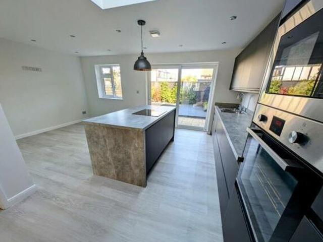 Wavell Close, Yate, 3 Bedroom Semi detached