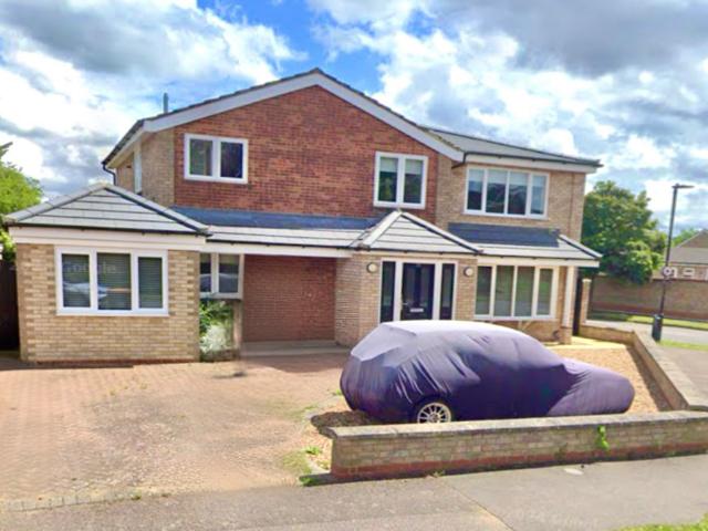 Waveney Avenue, Bedford MK41, 4 bed property to rent, £1,700 pcm | PrimeLocation