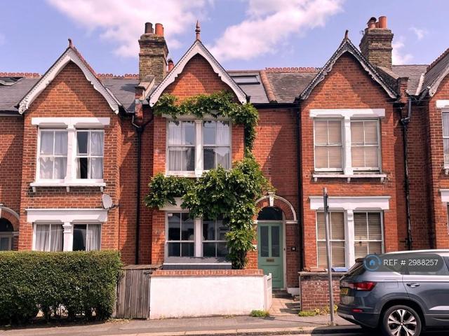 Waveney Avenue, London, SE15 4 bed terraced house to rent £3,850 pcm £888 pw