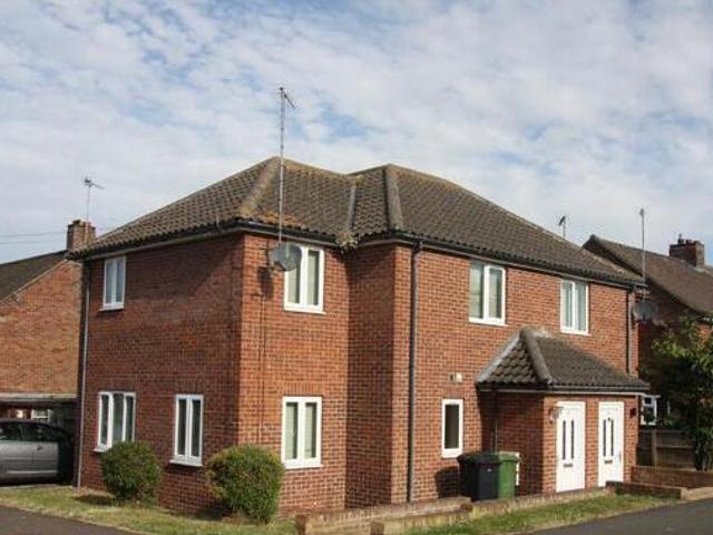 Waveney Road, Hunstanton, 2 Bedroom Semi detached