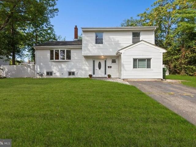 Waverly Dr E, Edison, Home For Sale