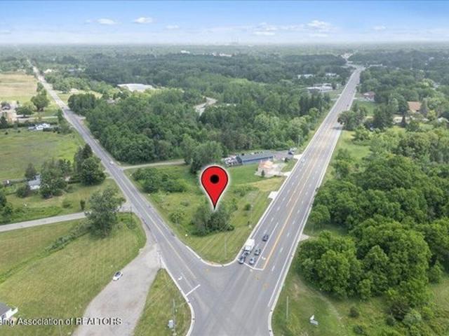 Waverly Rd, Holt, MI 48842