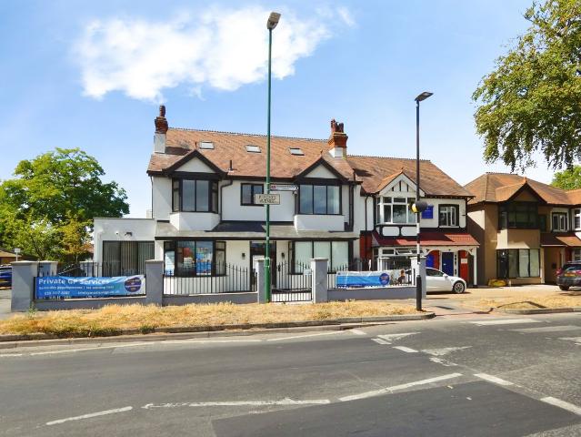 Waverley Way, Carshalton SM5, 1 bed flat to rent, £1,650 pcm | PrimeLocation