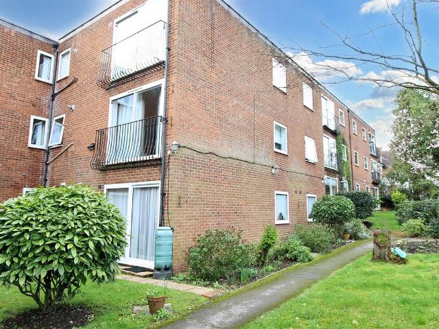Waverley Road, Enfield EN2, 1 bed flat to rent, £1,200 pcm | PrimeLocation