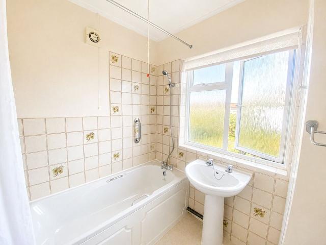 Waverley Road, Epsom, Surrey, KT17 2LN