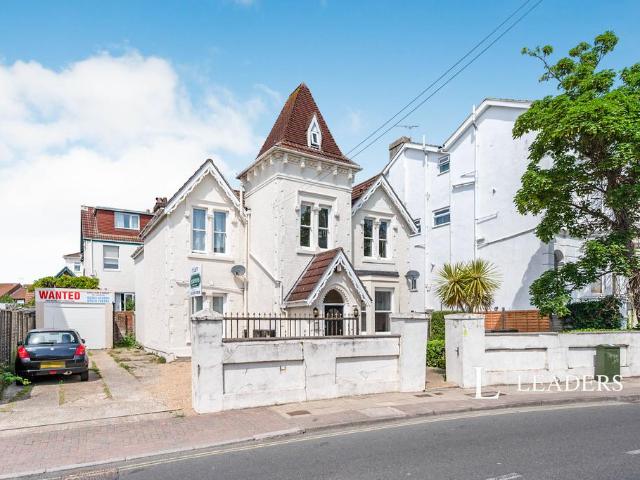 Waverley Road, PO5 2 bed flat to rent £1,150 pcm £265 pw