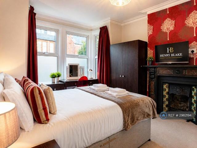 Waverley Road, Reading, RG30 1 bed in a house share to rent £825 pcm £190 pw