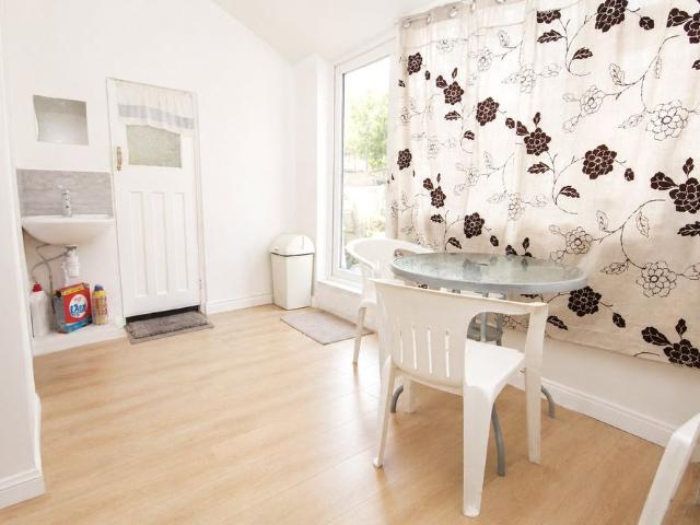 Waverley Road, South Norwood, SE25 4HT
