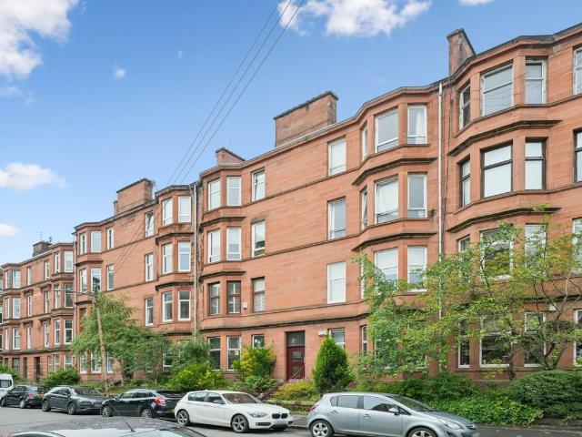 Waverley Street, Shawlands, Glasgow G41, 1 bed flat to rent, £1,100 pcm | PrimeLocation