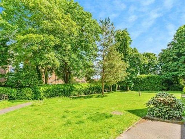 Wavertree Court, Horley, 1 Bedroom Retirement